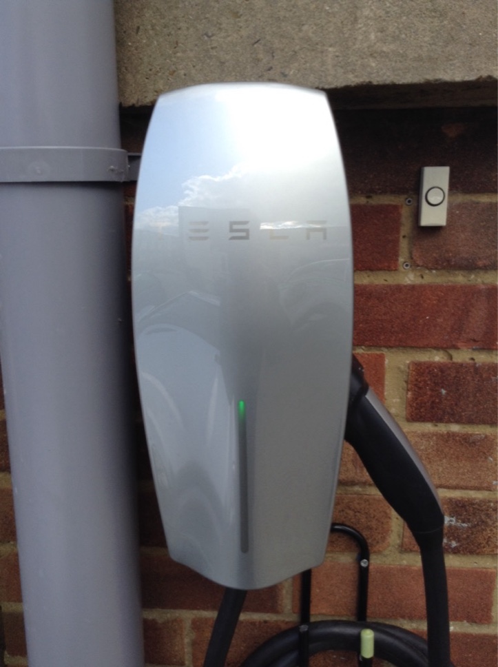 Tesla Electric Charging Points Fitted In Oxford & Aylesbury