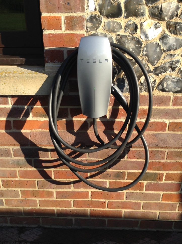 Tesla Electric Charging Points Fitted In Oxford & Aylesbury