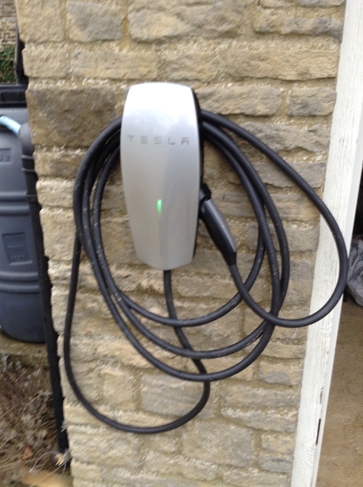 Tesla Electric Charging Points Fitted In Oxford & Aylesbury